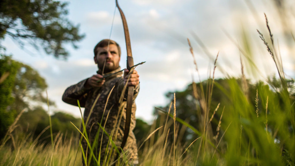 Can You Hunt Deer with a Recurve Bow? A Comprehensive Guide | Battlbox ...